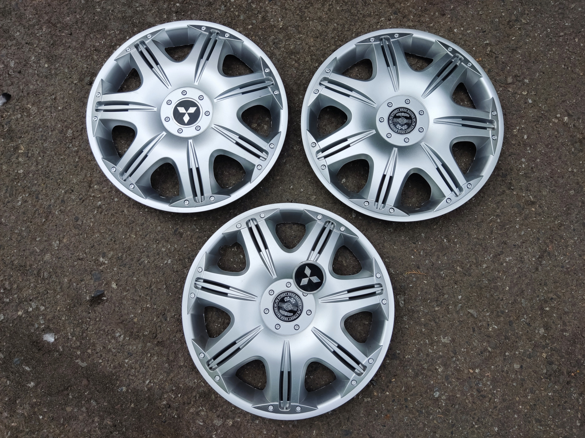 Отдам колпаки R14, 3шт — Mitsubishi Colt VI, 1,3 л, 2004 года | другое ...