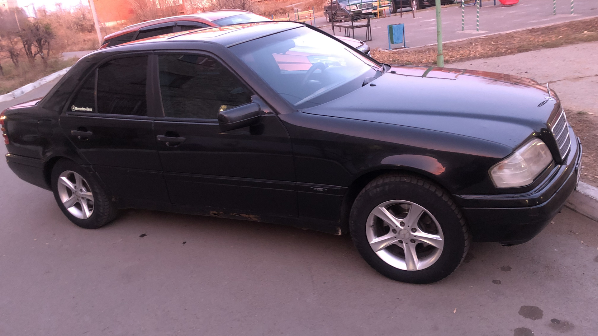 Mercedes-Benz C-Class (W202) 1.8 бензиновый 1996 | Черный w202 m111 1.8 на DRIVE2