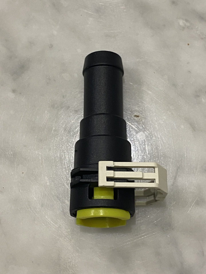 D65161240 Штуцер системы охлаждения Mazda | Запчасти на DRIVE2