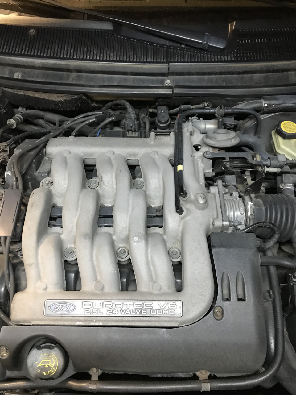 Впускной коллектор, разварки — Ford Contour, 2,5 л, 1995 года | шины ...