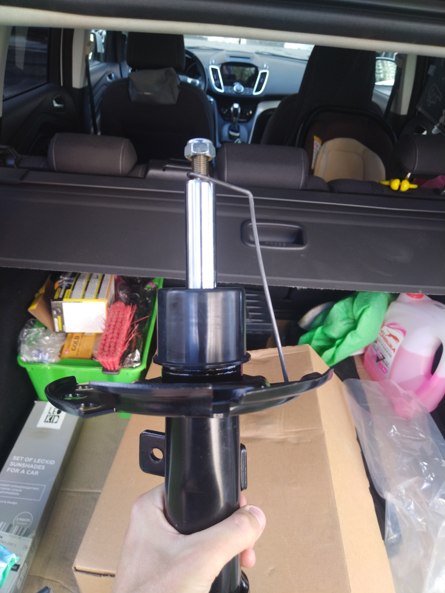 Стойки армотизатора — Ford Kuga (2G), 2,5 л, 2015 года | запчасти | DRIVE2
