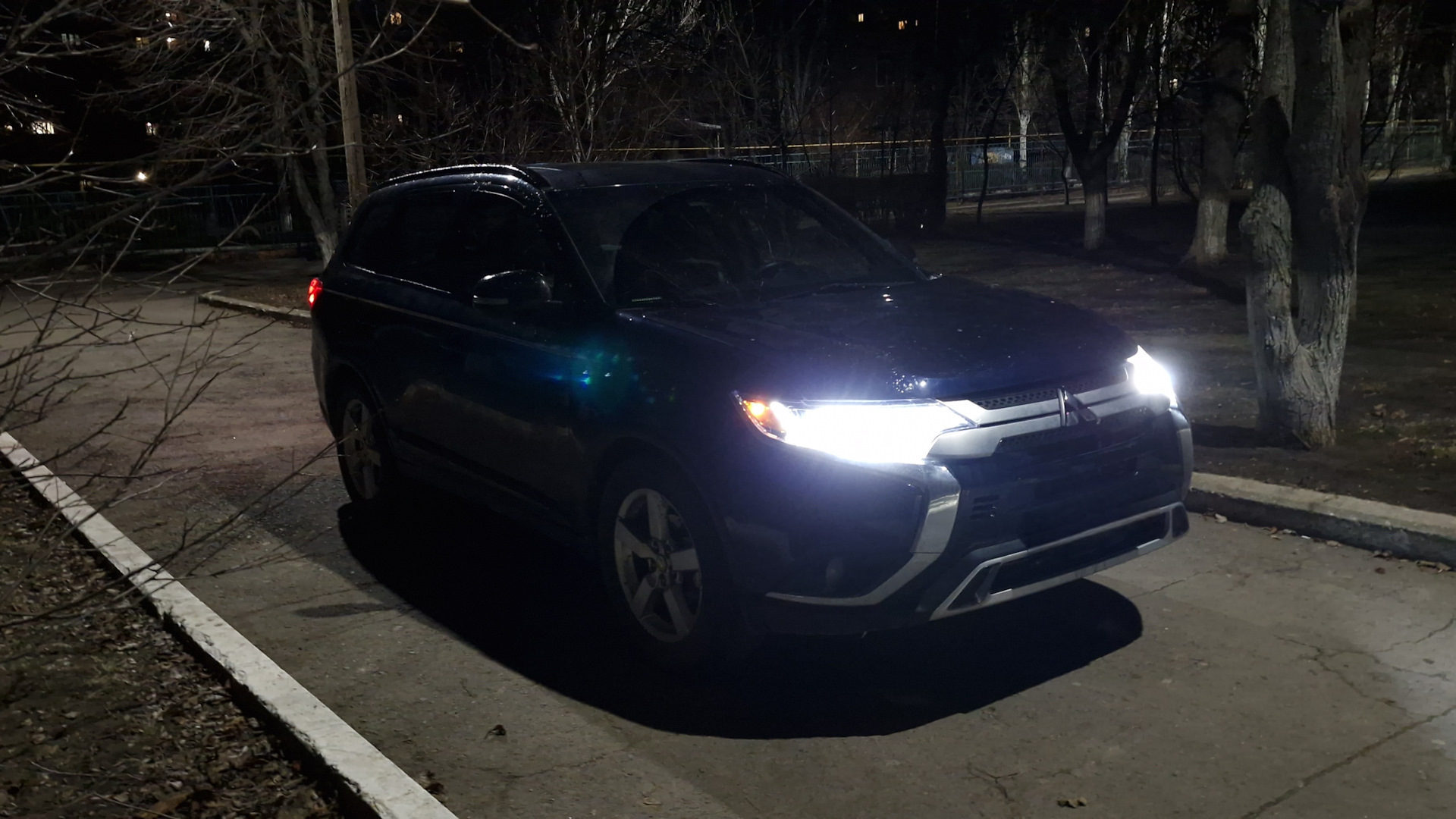 Mitsubishi Outlander (3G) 2.4 бензиновый 2019 | Senior 022☆ limited ...