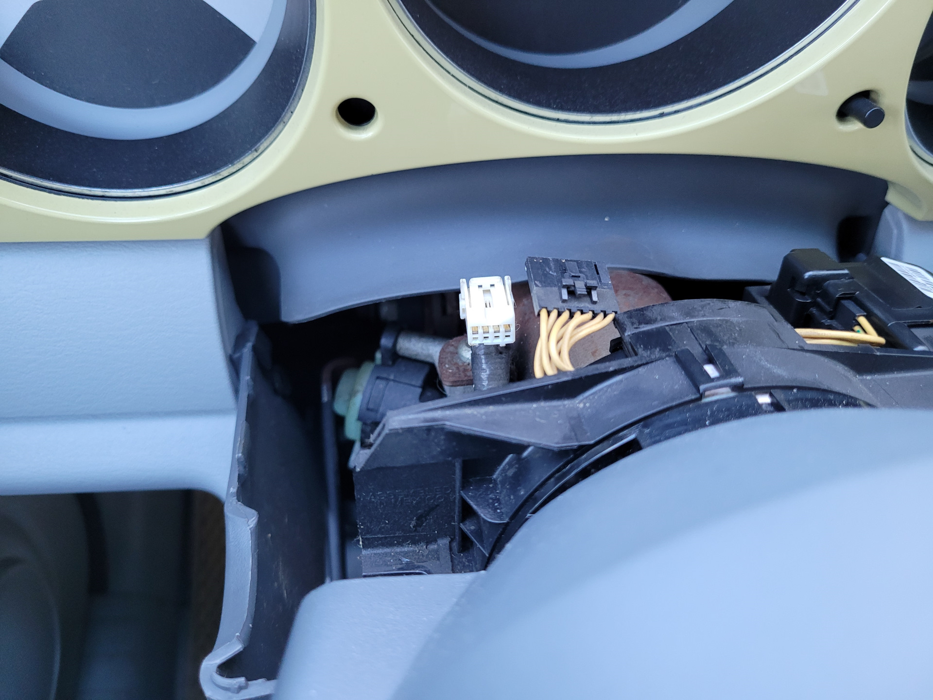 37. Подрулевой переключатель поворотов — Chrysler PT Cruiser, 1,6 л ...