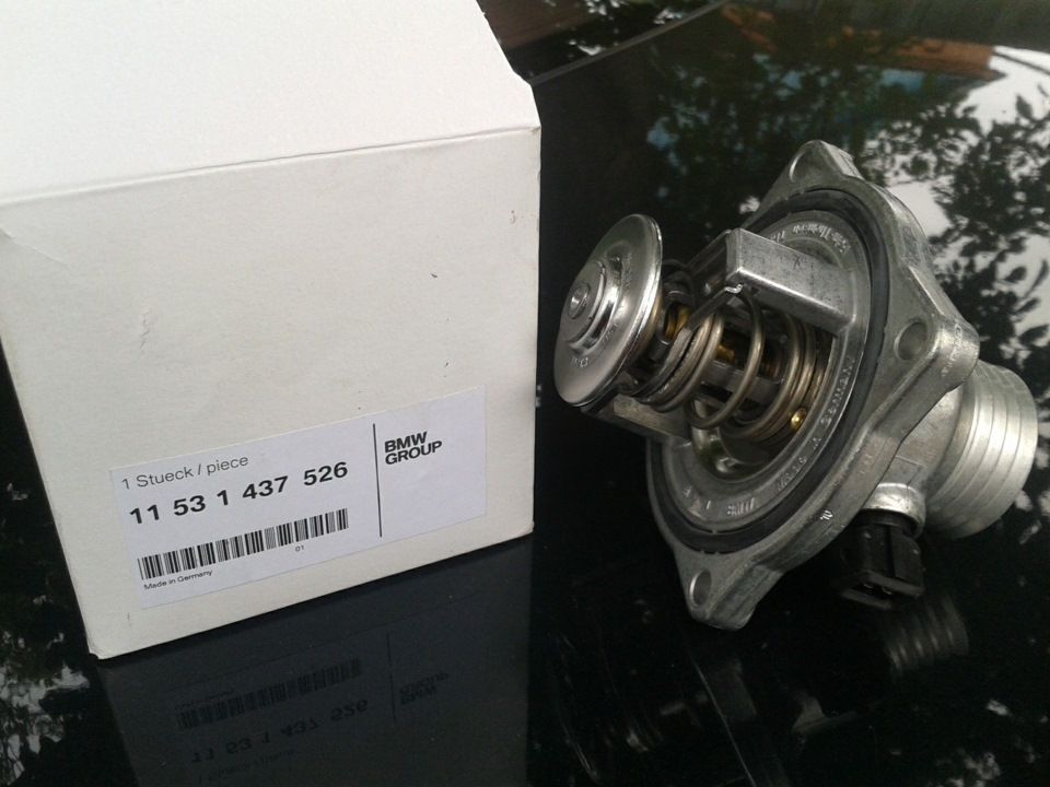 Замена термостата и датчика давления 4.4 e39 — BMW 5 series (E39), 2,5 ...