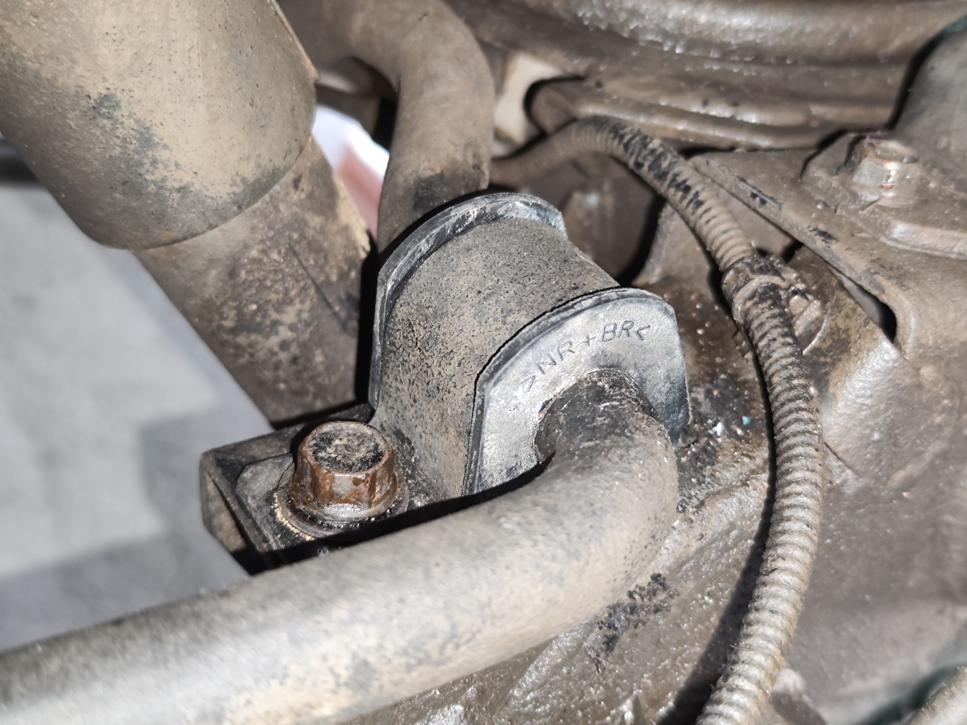 Замена втулок стабилизатора и обнаружение утечки масла… — Mitsubishi ...