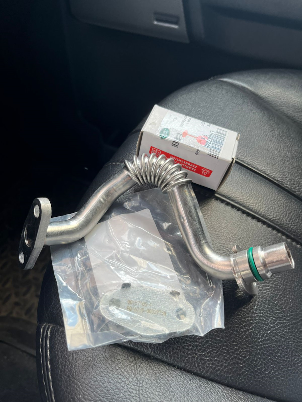 слив с турбины — Land Rover Discovery IV, 3 л, 2009 года | визит на ...