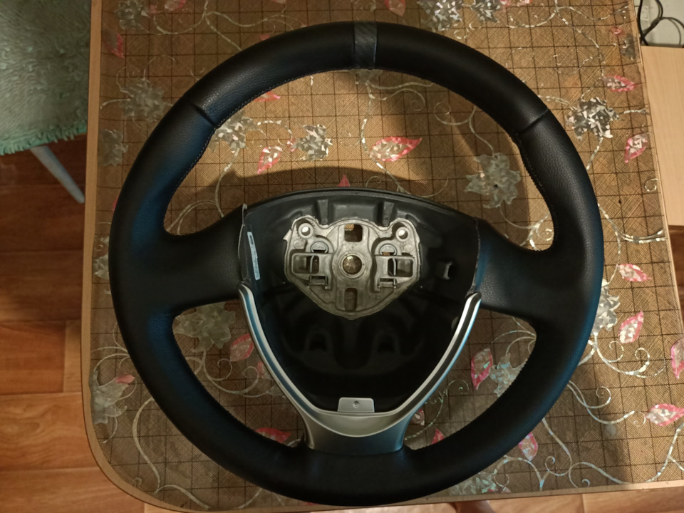 Очередной руль — Lada Приора седан, 1,6 л, 2014 года | стайлинг | DRIVE2