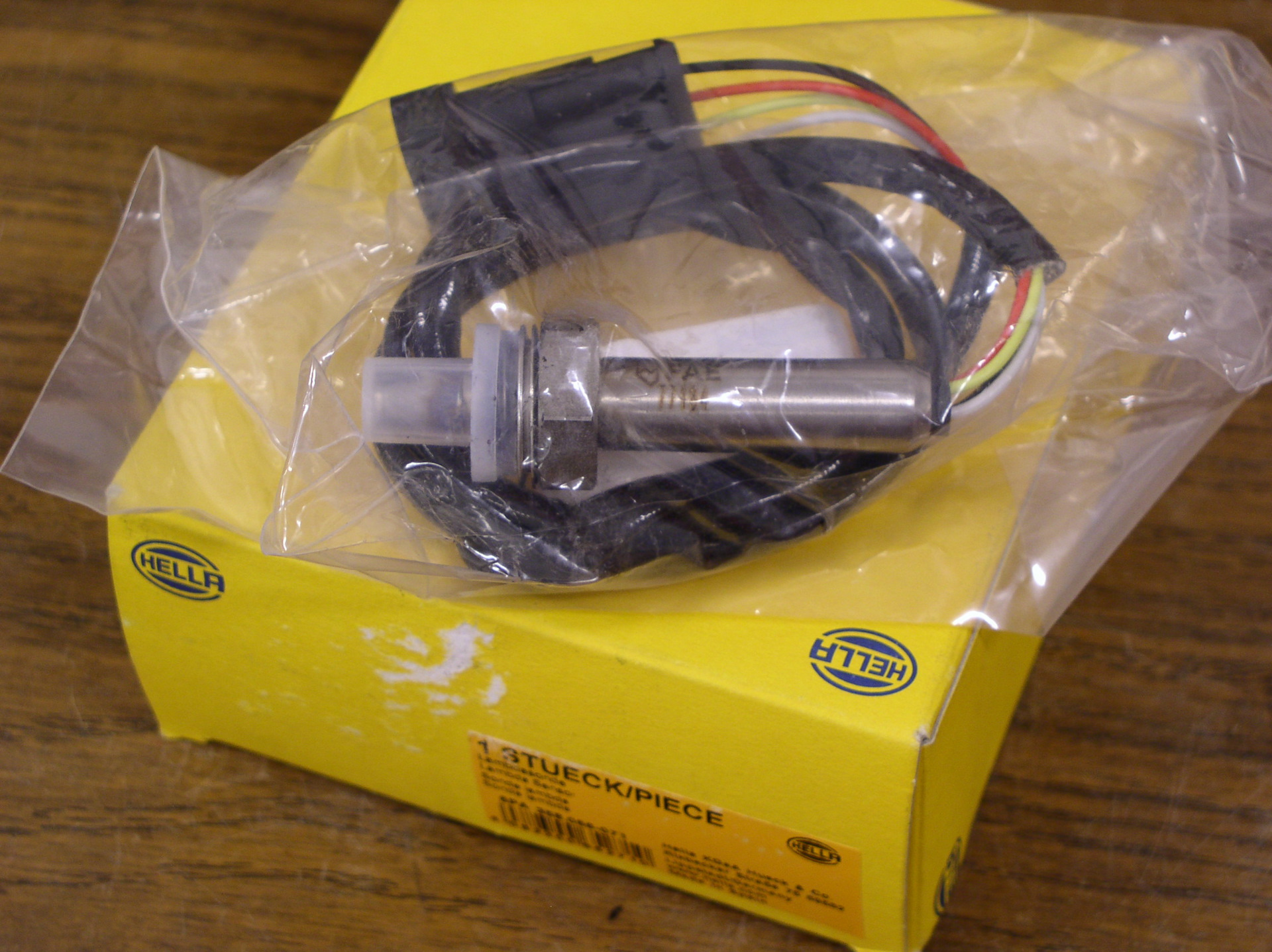 Замена лямбда-зонда Hella 6PA 358 066-071 — Opel Zafira A, 1,8 л, 2000 ...