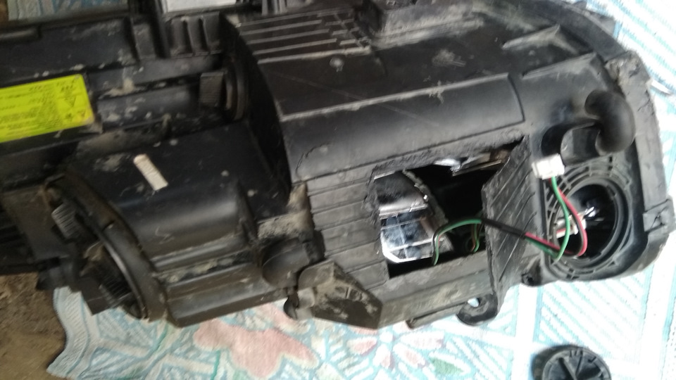 Опять ремонт ДХО, штатный ксенон и кронштейн крепления бампера к крылу ...