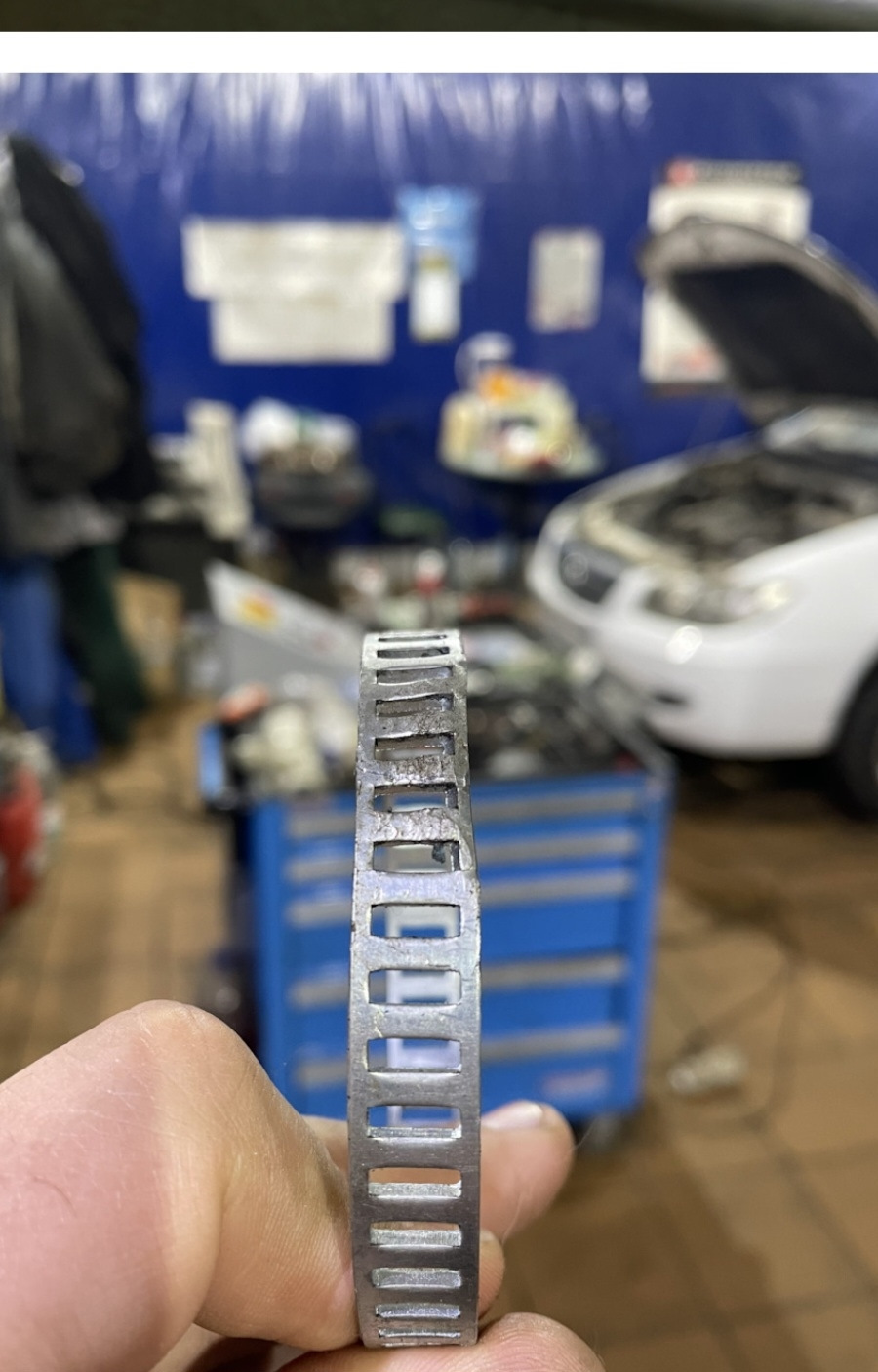Здравствуйте, убил кольцо абс на шрусе — Volkswagen Passat B5, 1,9 л ...
