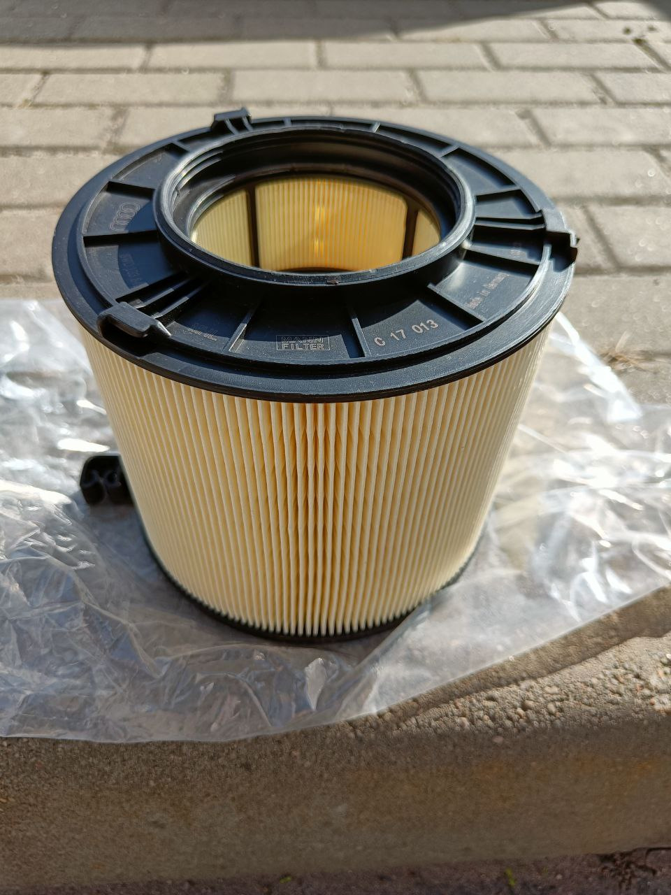 Замена воздушного фильтра — Audi Q5 (2G), 2 л, 2019 года | плановое ТО ...