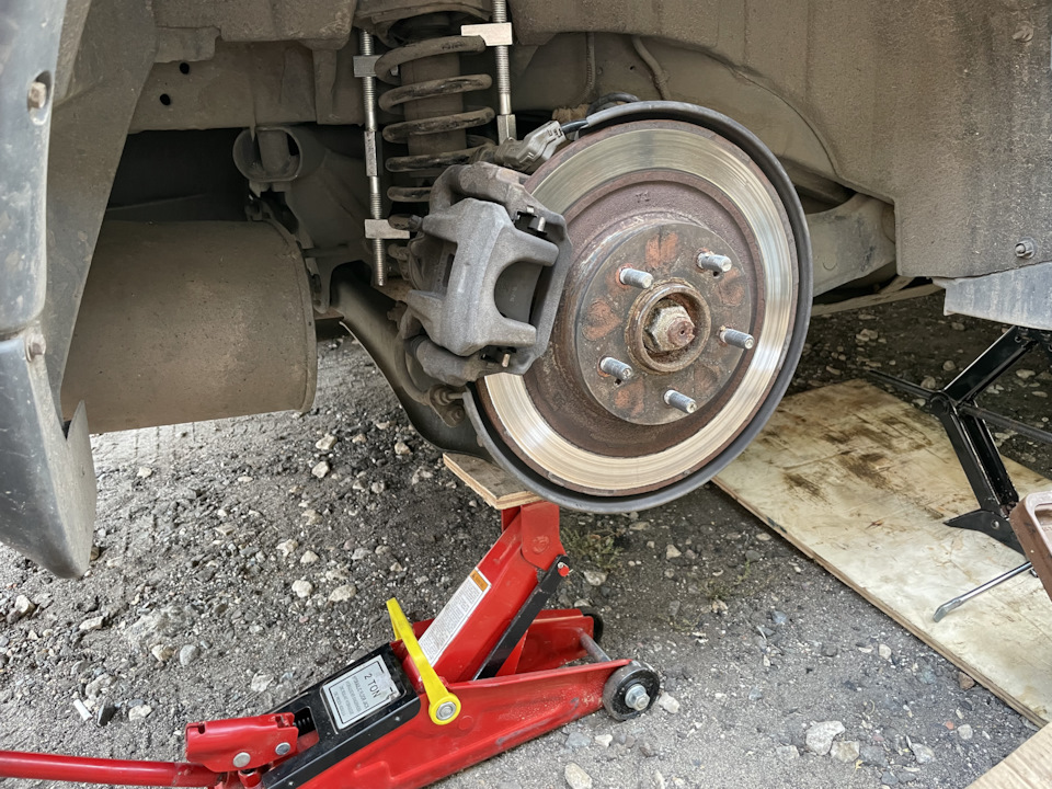 Замена задних Амортизаторов. Стойки + пружины — Mitsubishi Outlander ...