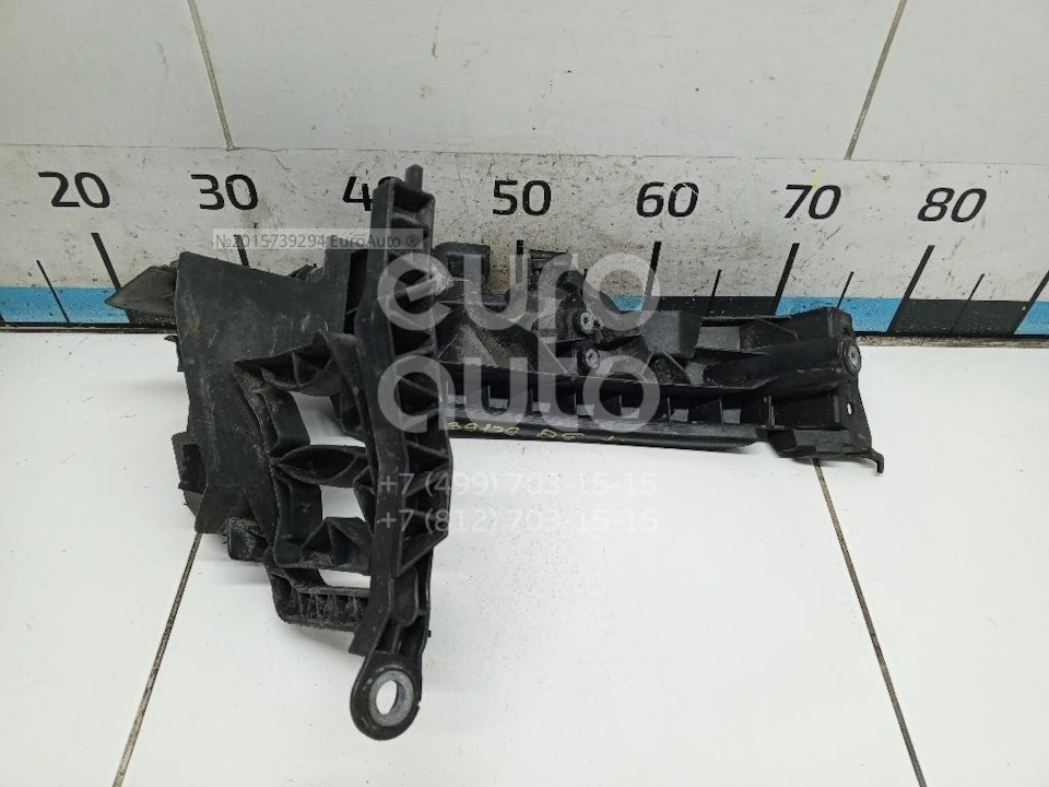 8R0805607B Крепление левой фары VAG | Запчасти на DRIVE2