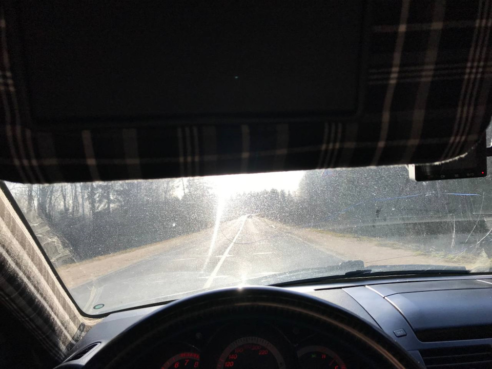 13 Апреля 2022г. Разбил лобовое стекло. Восстановил распорки "autoexe ...