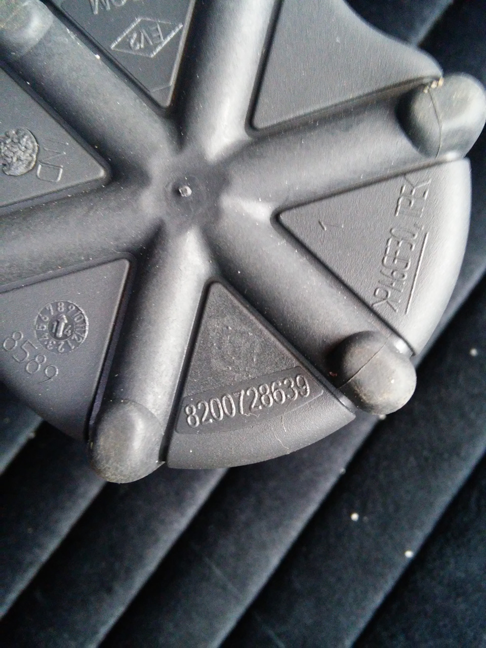 8200728639 Пепельница переносная RENAULT | Запчасти на DRIVE2