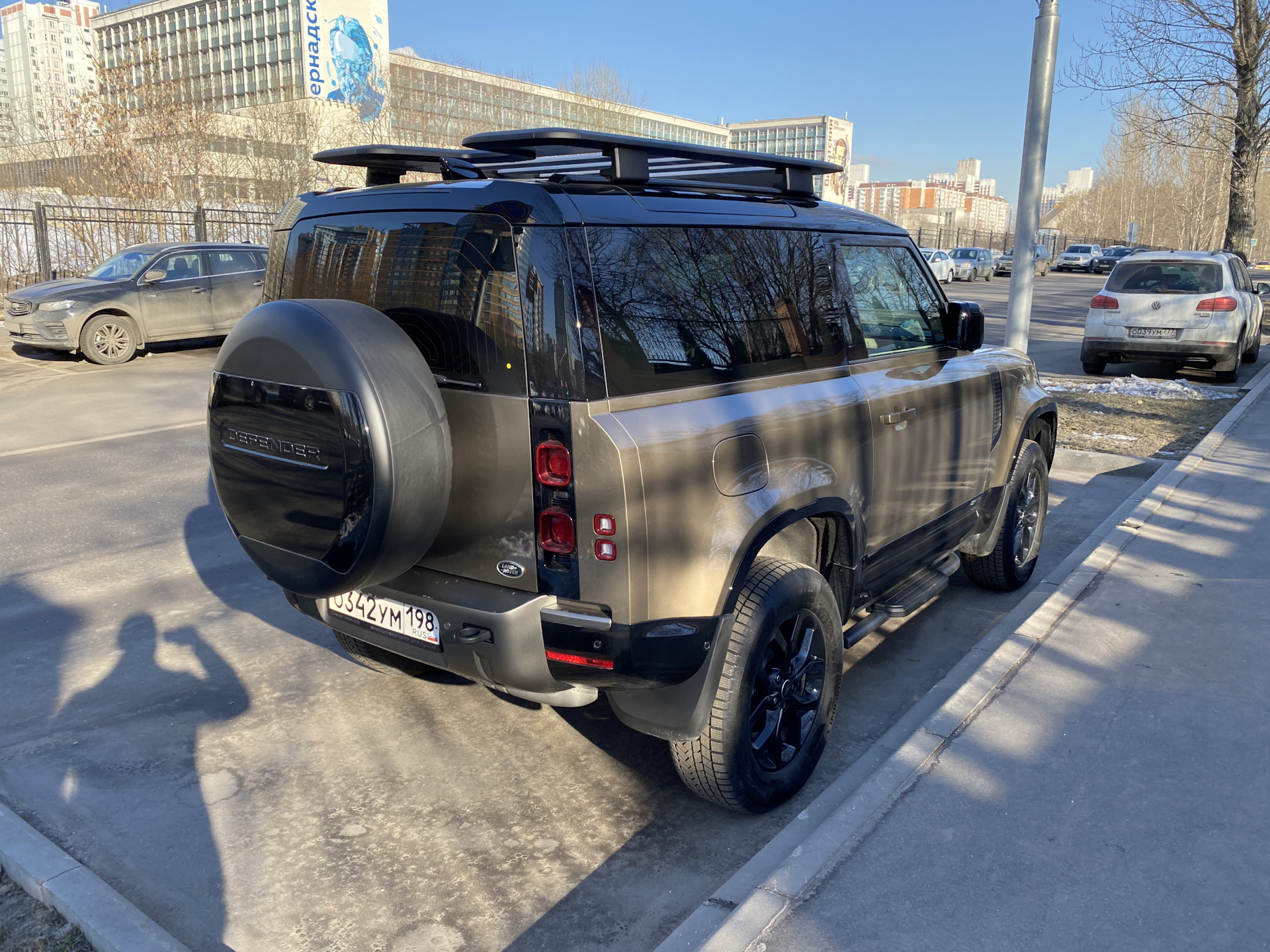 Свои три копейки — Land Rover Defender (L663), 2 л, 2021 года ...