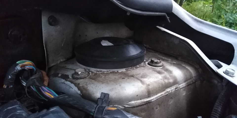 Замена передних амортизаторов на Sensen — Nissan Tiida (1G), 1,6 л ...