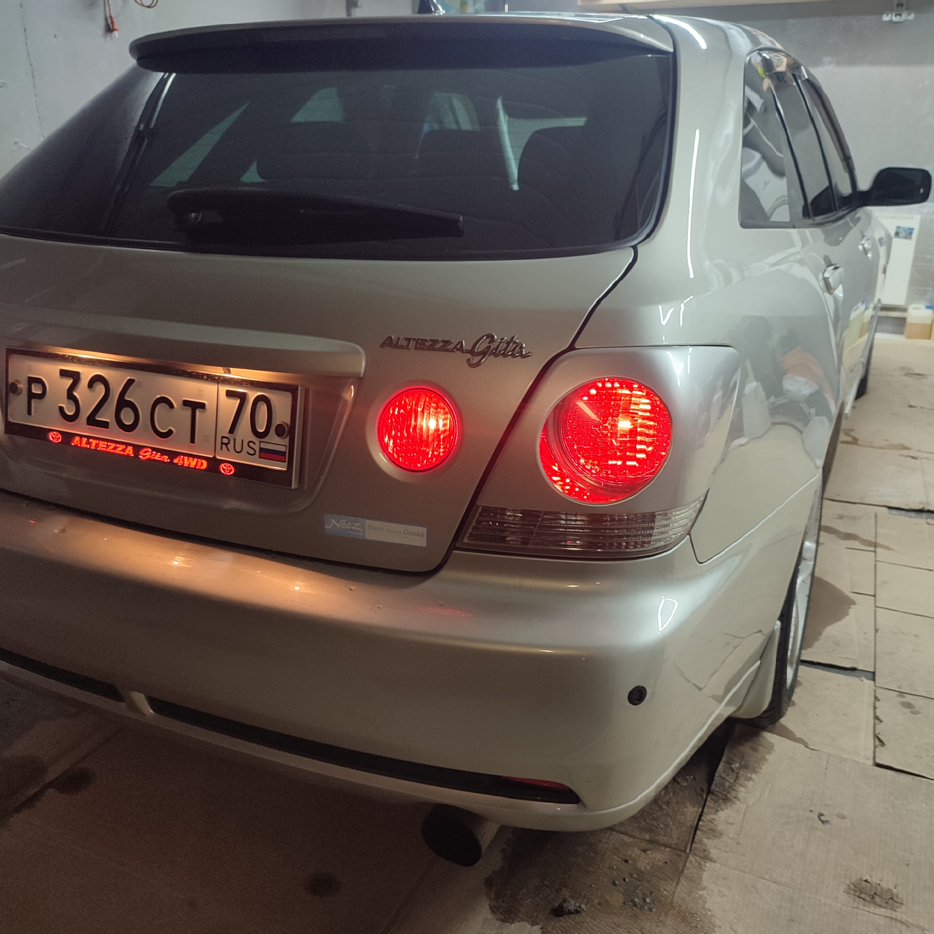 Рамки гос номера — Toyota Altezza, 3 л, 2001 года | аксессуары | DRIVE2