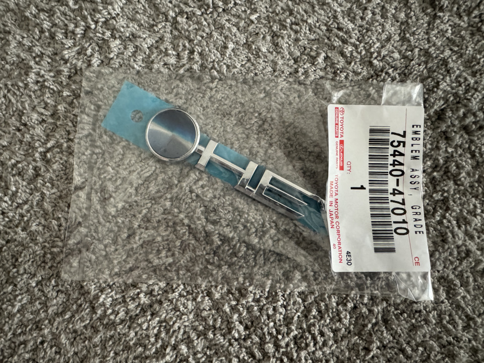 #71 Swap Rear Emblem — Toyota Venza (2G), 2,5 л, 2021 года | стайлинг ...