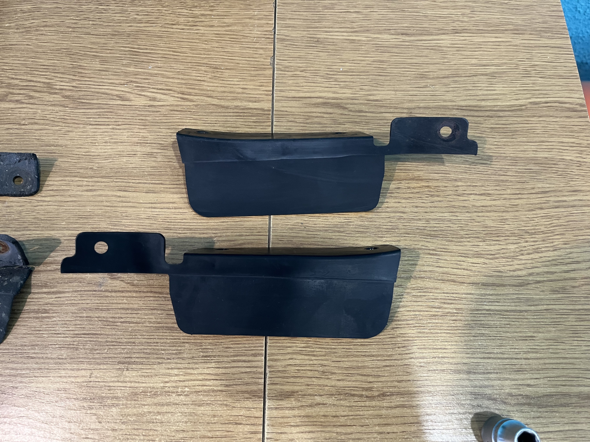 Пылезащитные кромки арок — BMW X5 (E70), 3,5 л, 2008 года | своими ...