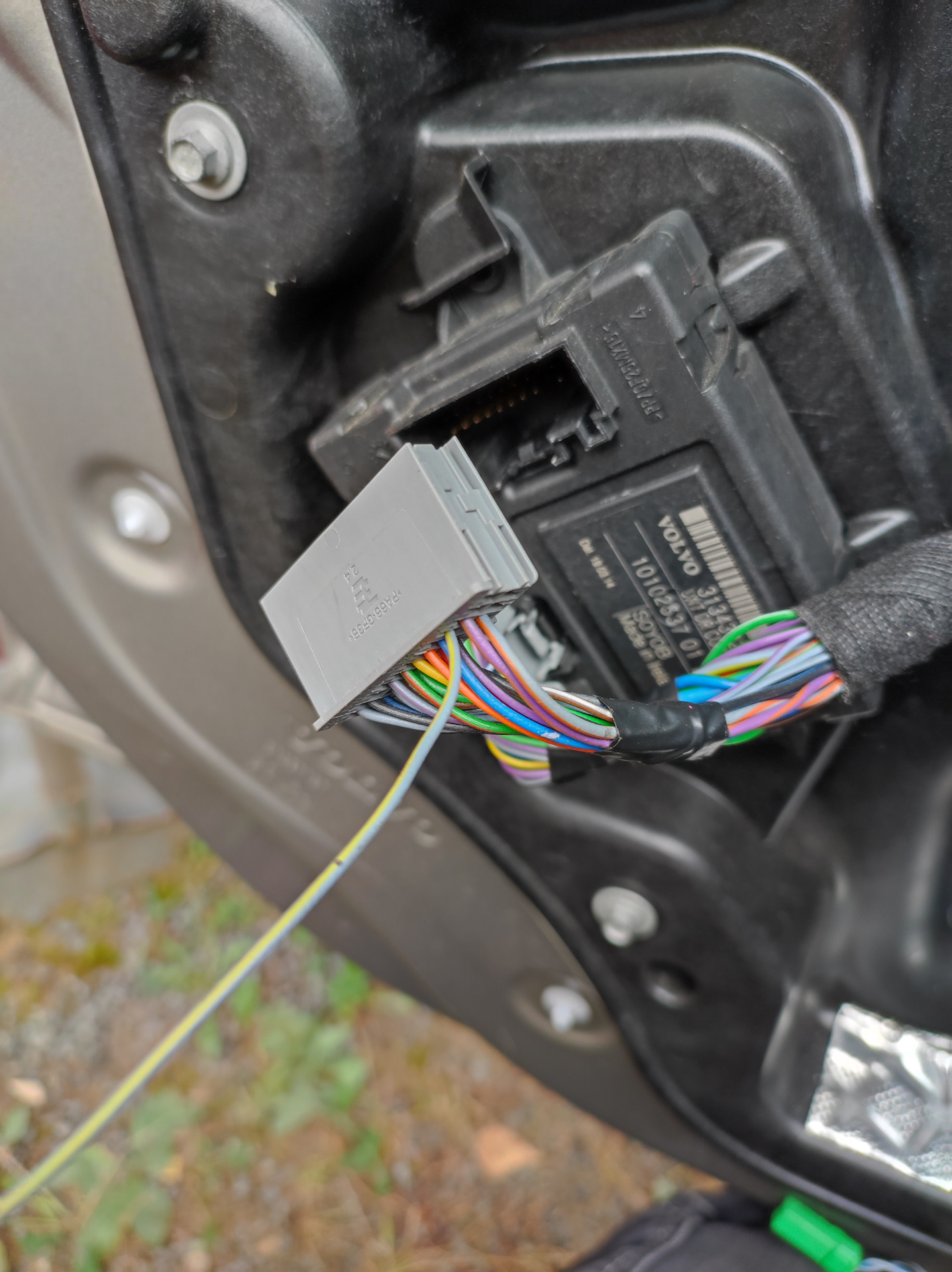 + Ещё одна опция. Контроль мёртвых зон (blis+CTA) — Volvo XC60 (1G), 2 ...