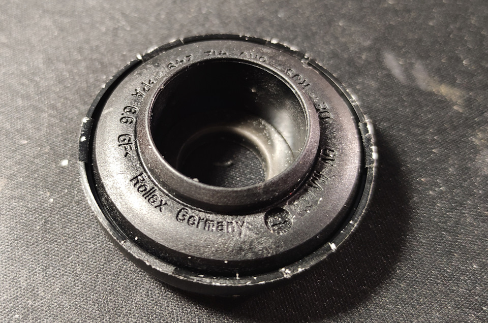 Опорные подшипники VAG 6R0412249 внутри — Skoda Rapid (1G), 1,6 л, 2019 ...