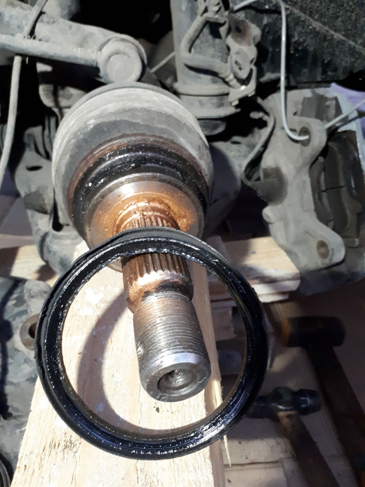 Замена сальника поворотного кулака Lexus GX470 — Lexus GX (UZJ120), 4,7 ...