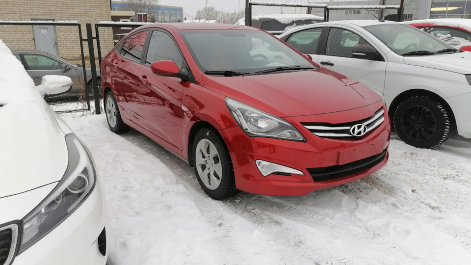 Hyundai Solaris 1.6 бензиновый 2016 | Красный гранат на DRIVE2