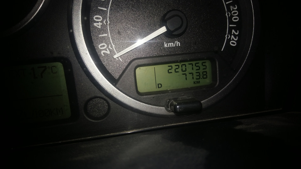 Замена масла, фильтра — Land Rover Discovery III, 2,7 л, 2005 года ...