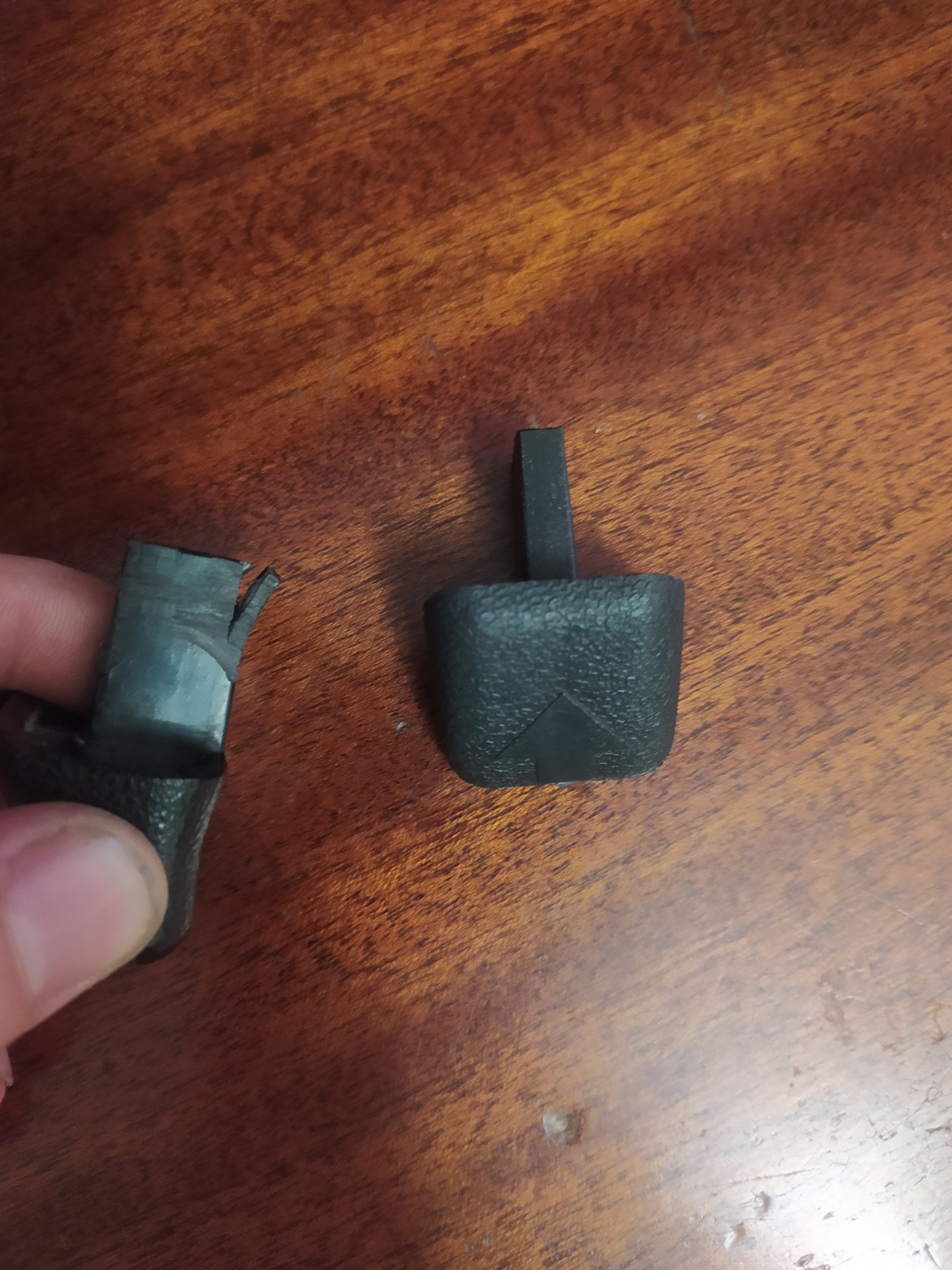 Ручка откидывания сидения — Lada 4x4 3D, 1,7 л, 2011 года | поломка ...