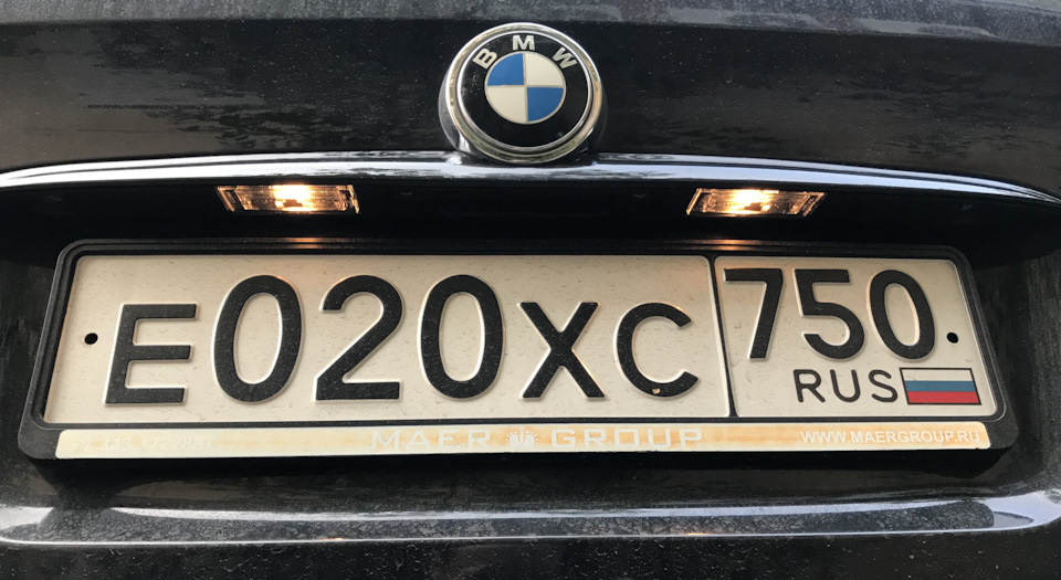#14 Замена планки подсветки заднего номера — BMW X5 (E53), 3 л, 2004 ...
