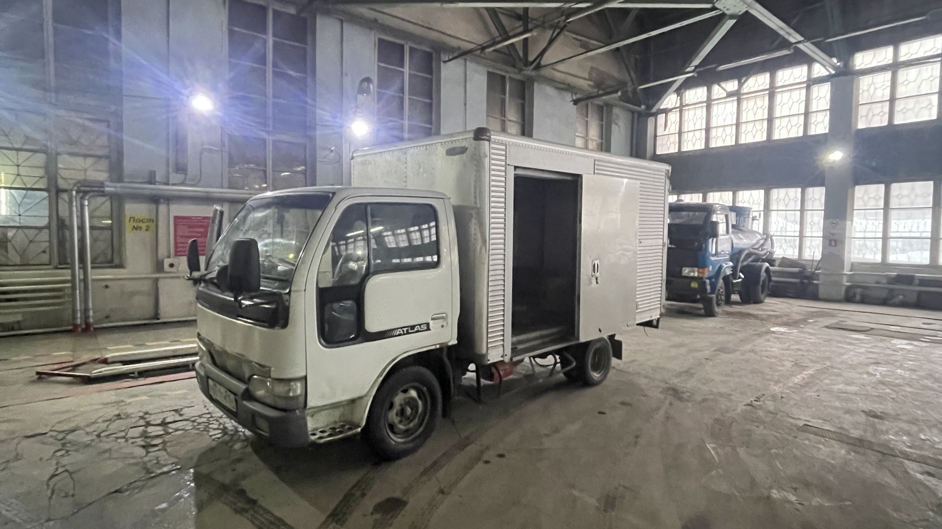 Nissan Atlas 2.0 бензиновый 2001 | 2.0 бензин на DRIVE2