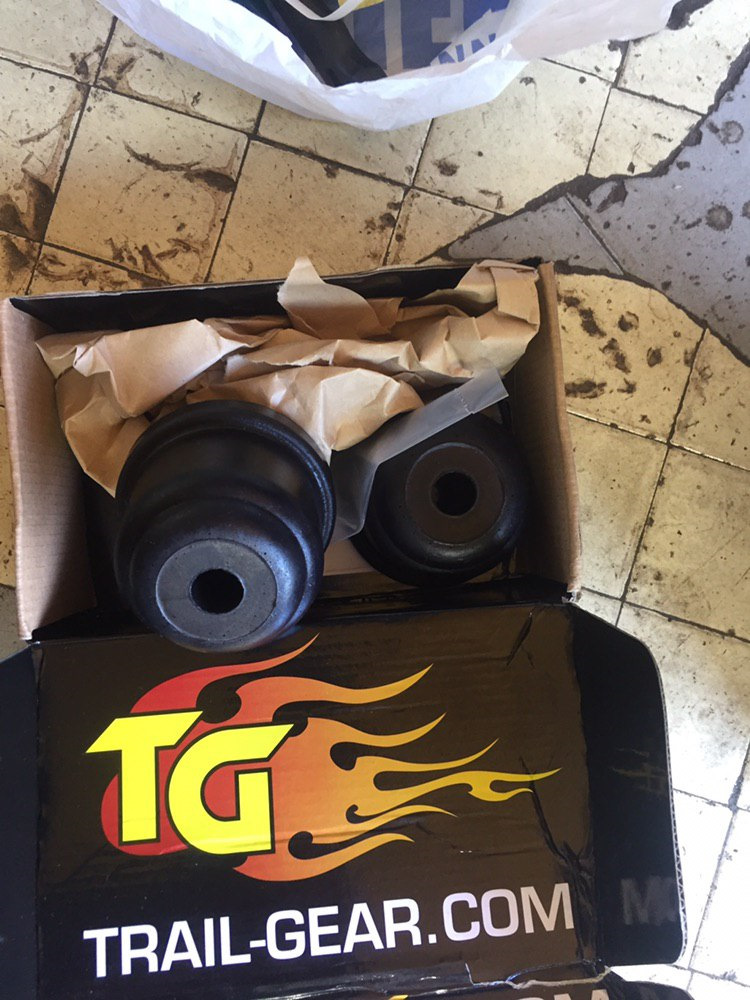 Wheelers Bumpstop, Skyjacker SBE702, мелочи — Toyota FJ Cruiser, 4 л ...