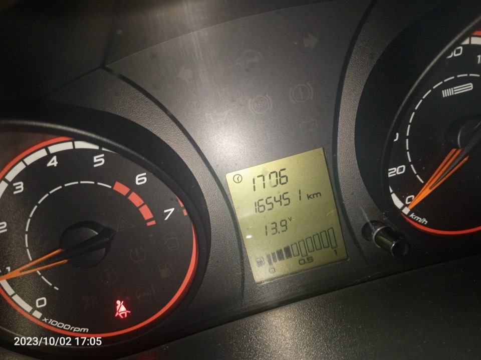 Замена АКБ. Аком EFB-62Ач — Lada Kalina Cross, 1,6 л, 2015 года ...