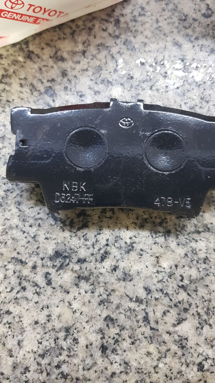 Хочу приобрести вот такие тормозные колодки оригинальные для Тойоты ...