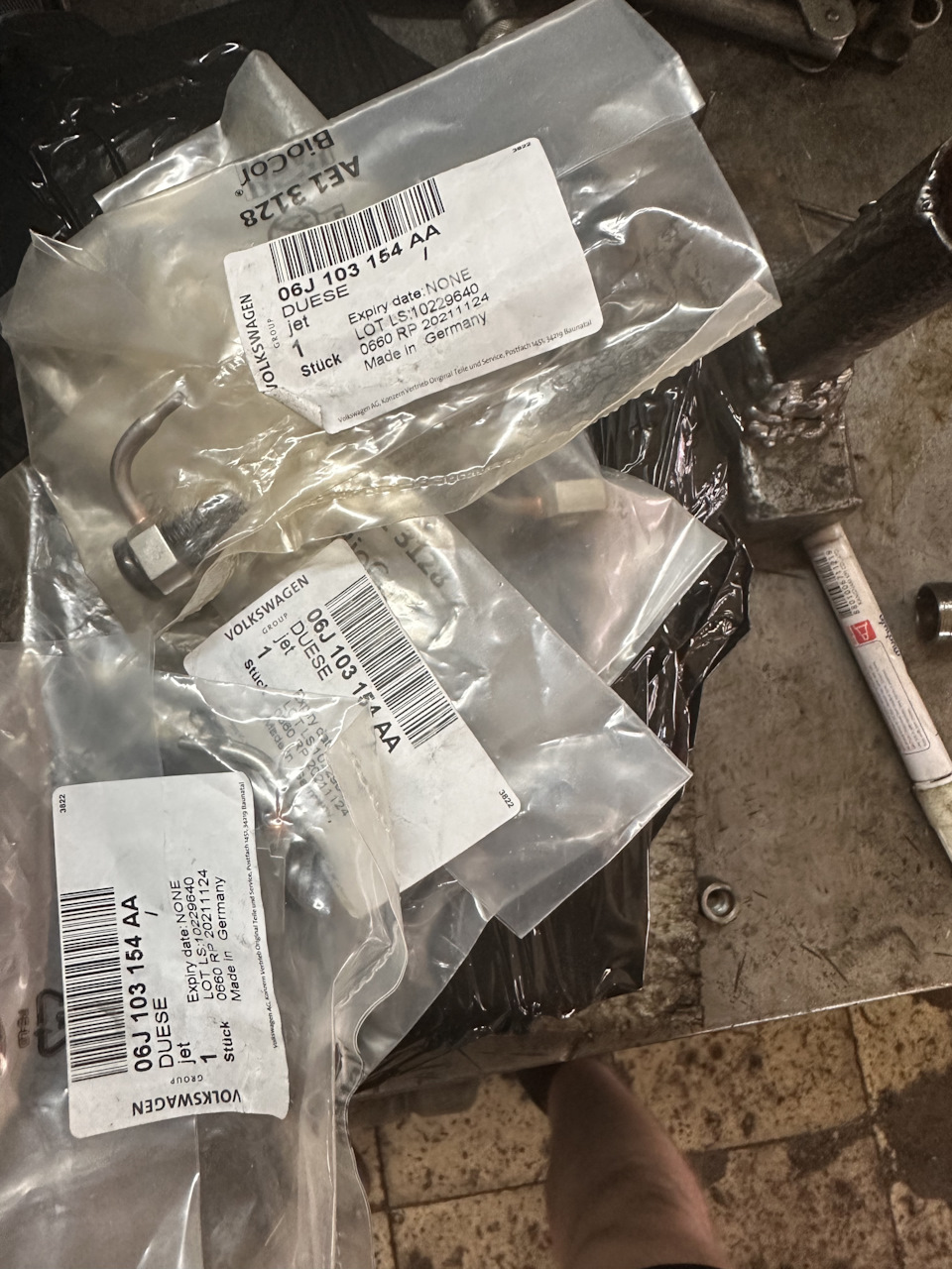 Масло форсунки 1.5 — Audi A4 (B8), 2 л, 2012 года | визит на сервис ...