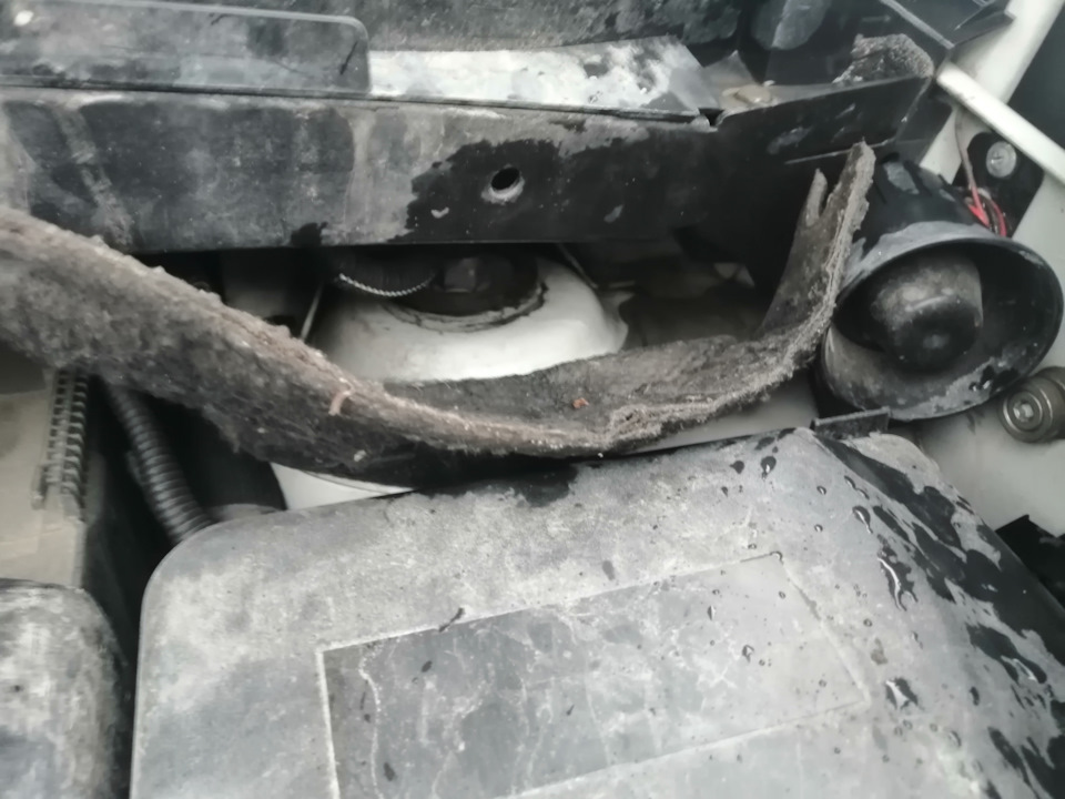 Поломка опоры амортизатора — Peugeot Partner Tepee, 1,6 л, 2012 года ...