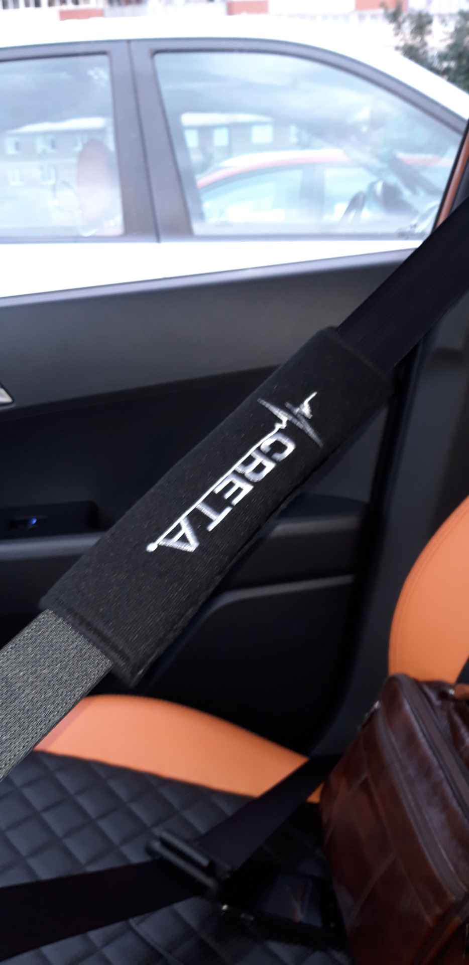 накладка на ремень безопасности — Hyundai Creta (1G), 2 л, 2019 года ...