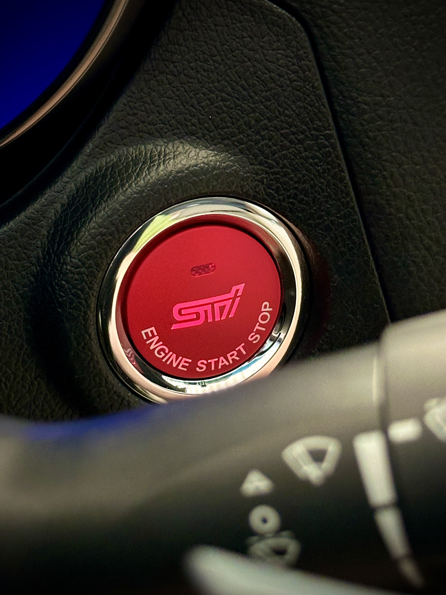 Красная кнопка Start/Stop STi №13 — Subaru Outback (BS), 2,5 л, 2016 года | стайлинг | DRIVE2