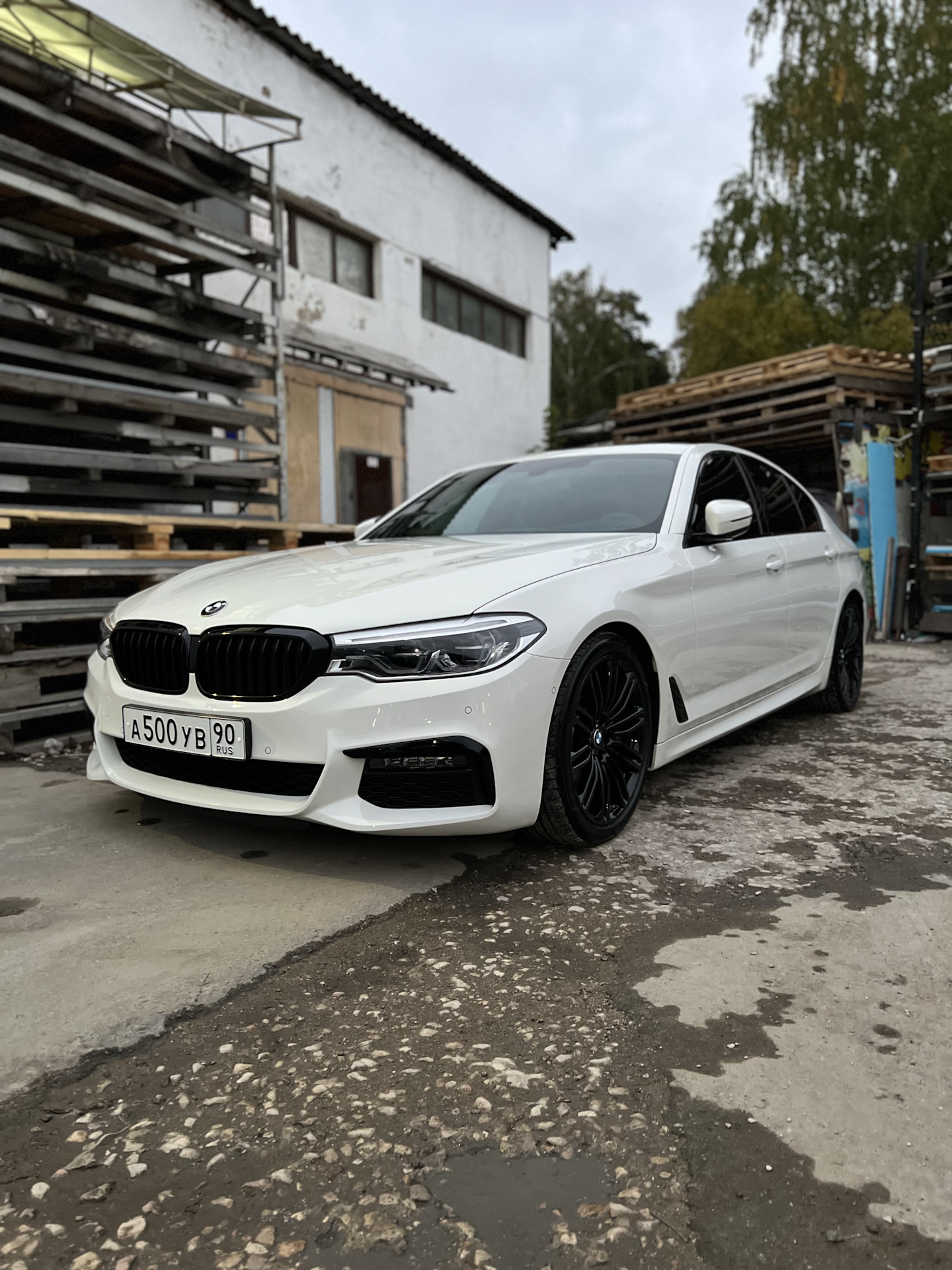 Накладки задних крыльев и скос переднего бампера — BMW 5 series (G30 ...