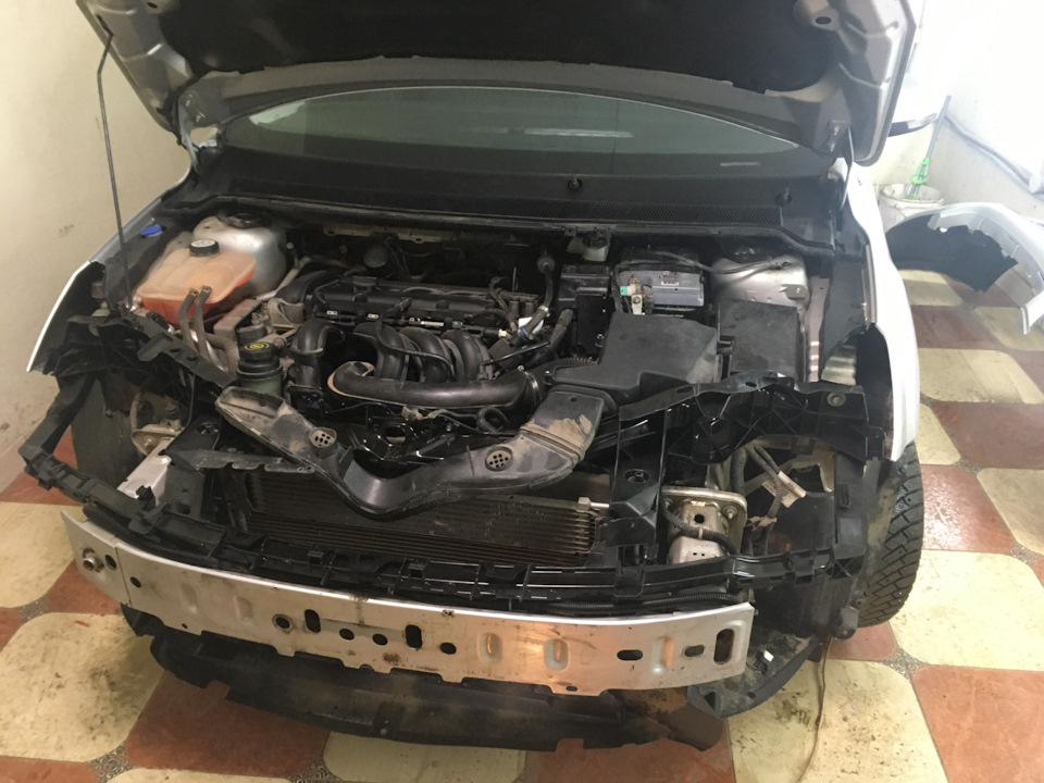 Поменял телевизор и передний бампер — Ford Focus Hatchback II, 1,6 л ...