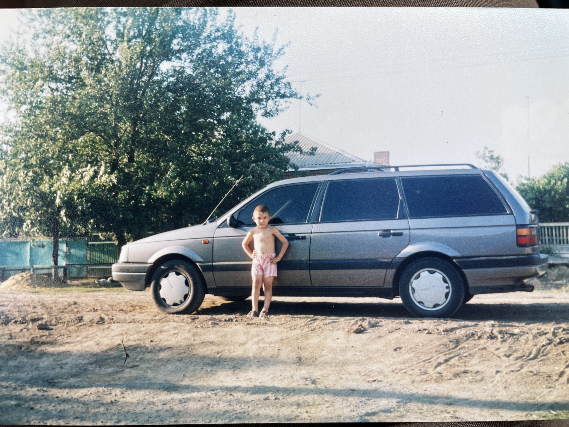 20 лет на службе семьи😁 — Volkswagen Passat Variant (B3), 2 л, 1991 года | фотография | DRIVE2