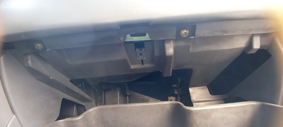 Бардачок — Nissan Micra (K11), 1,4 л, 1993 года | своими руками | DRIVE2