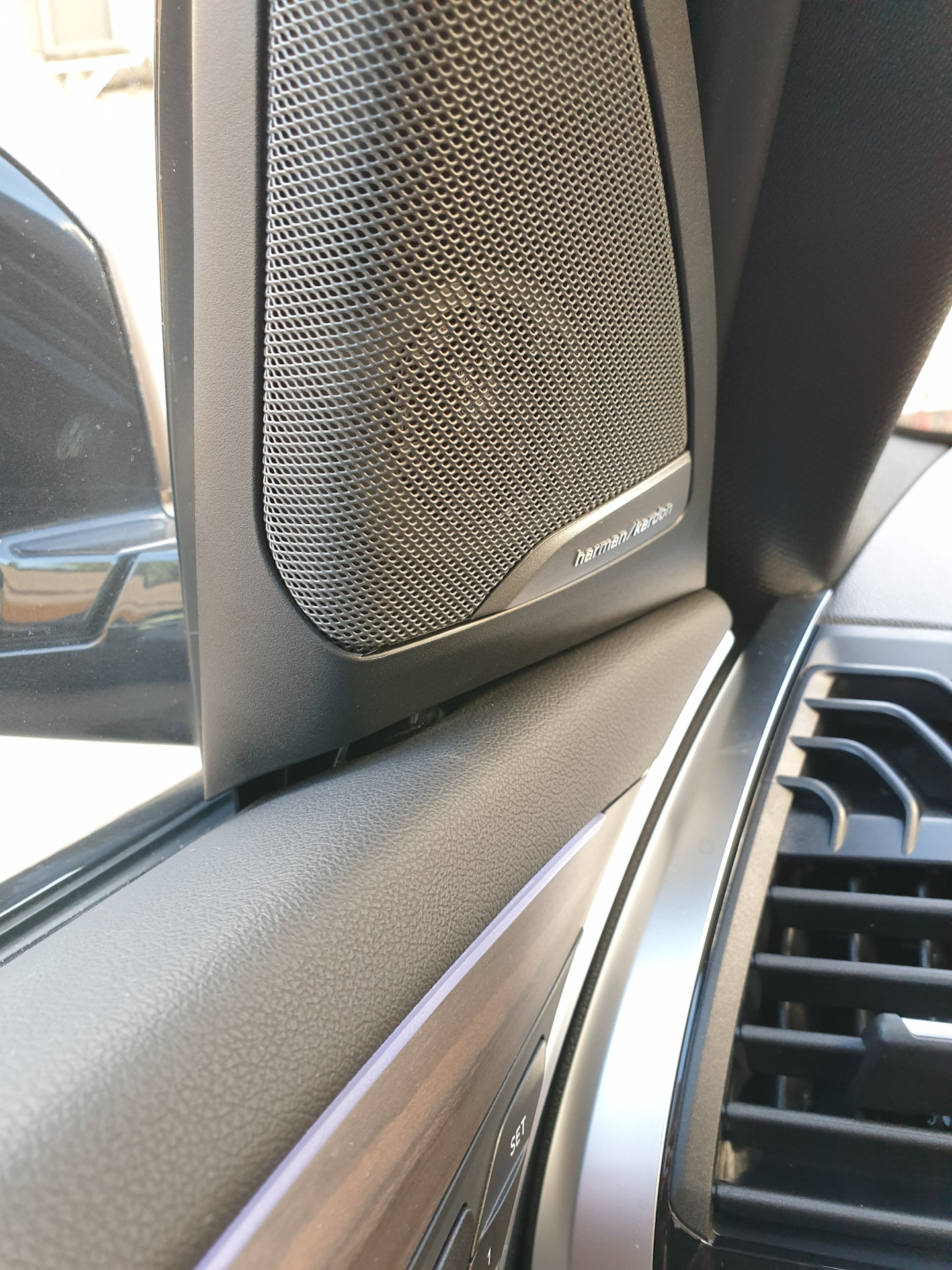 Отшелушился хомут резонатора. — Renault Megane I, 1,6 л., 2001 года ...