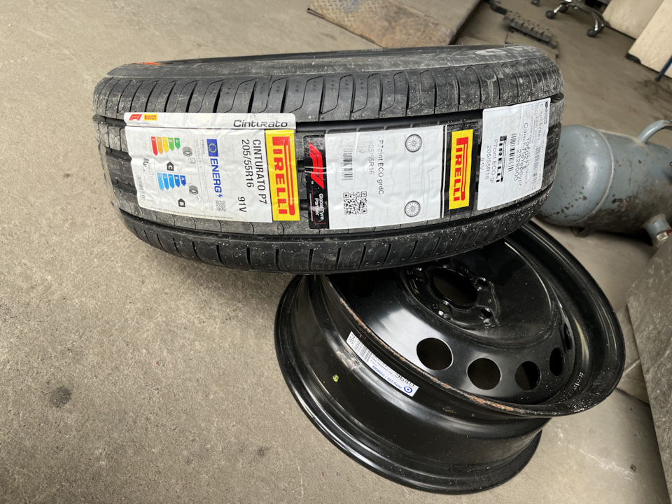 собрал полноразмерную запаску вместо докатки — Volvo S60 (1G), 2,4 л ...