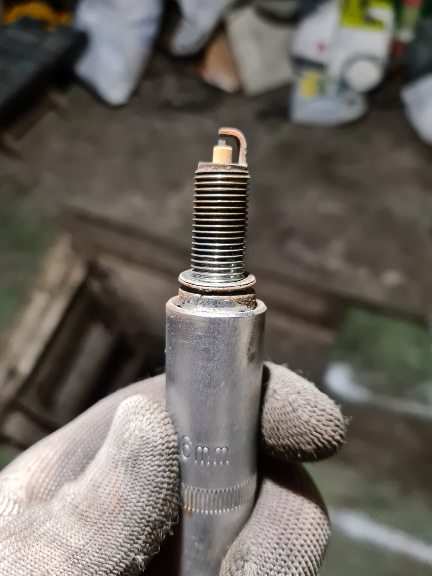 Замена свечей на иридиевые Bosch — Hyundai Elantra (5G), 1,6 л, 2012 ...