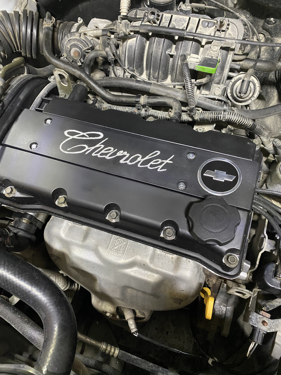 Замена клапанной крышки — Chevrolet Lacetti 5D, 1,4 л, 2011 года ...
