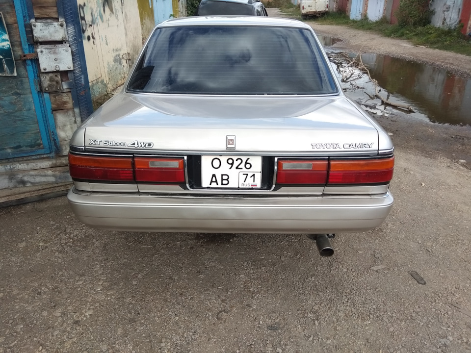 Задняя часть до и после — Toyota Camry (V20), 2 л, 1988 года ...