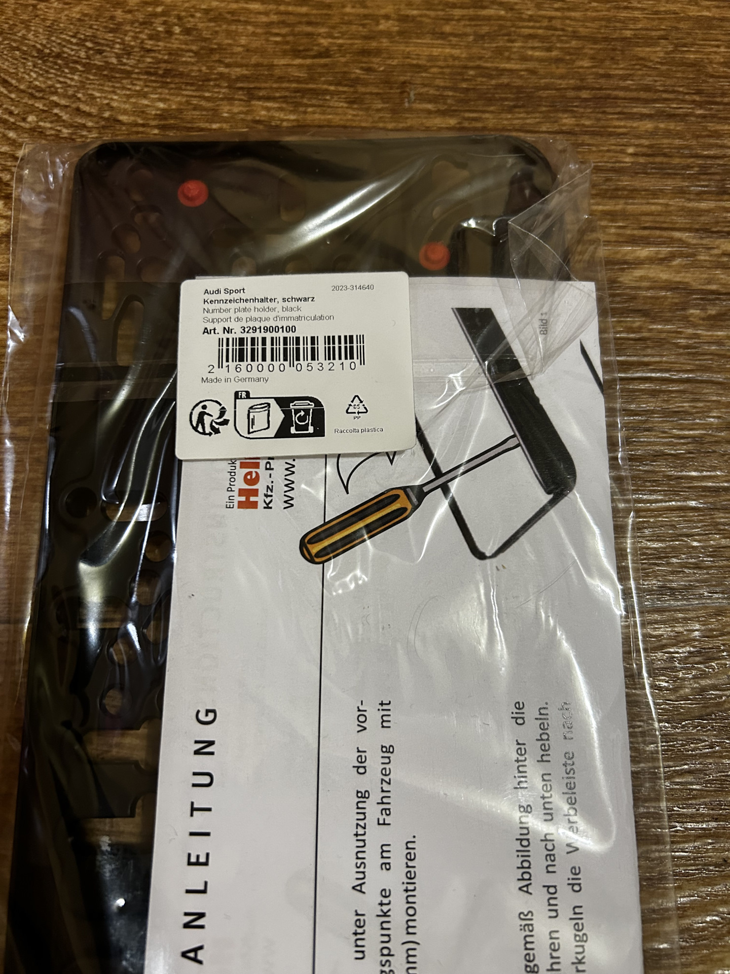 Номерные рамки — Audi S8 (D2), 4,2 л, 2000 года | запчасти | DRIVE2