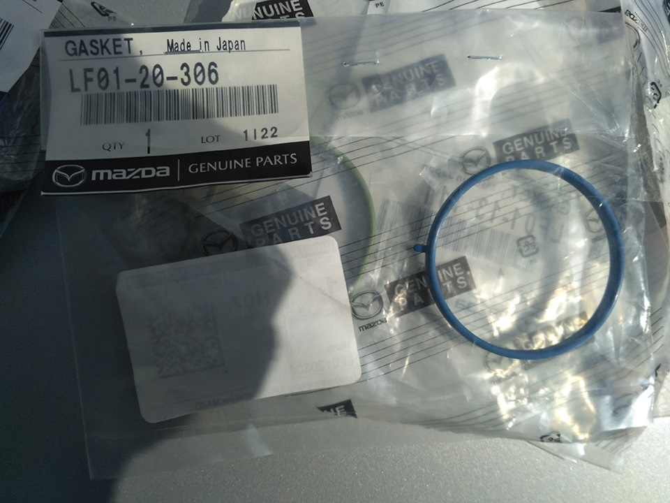 LF0120306 Кольцо уплотнительное системы впуска прокладка Mazda ...